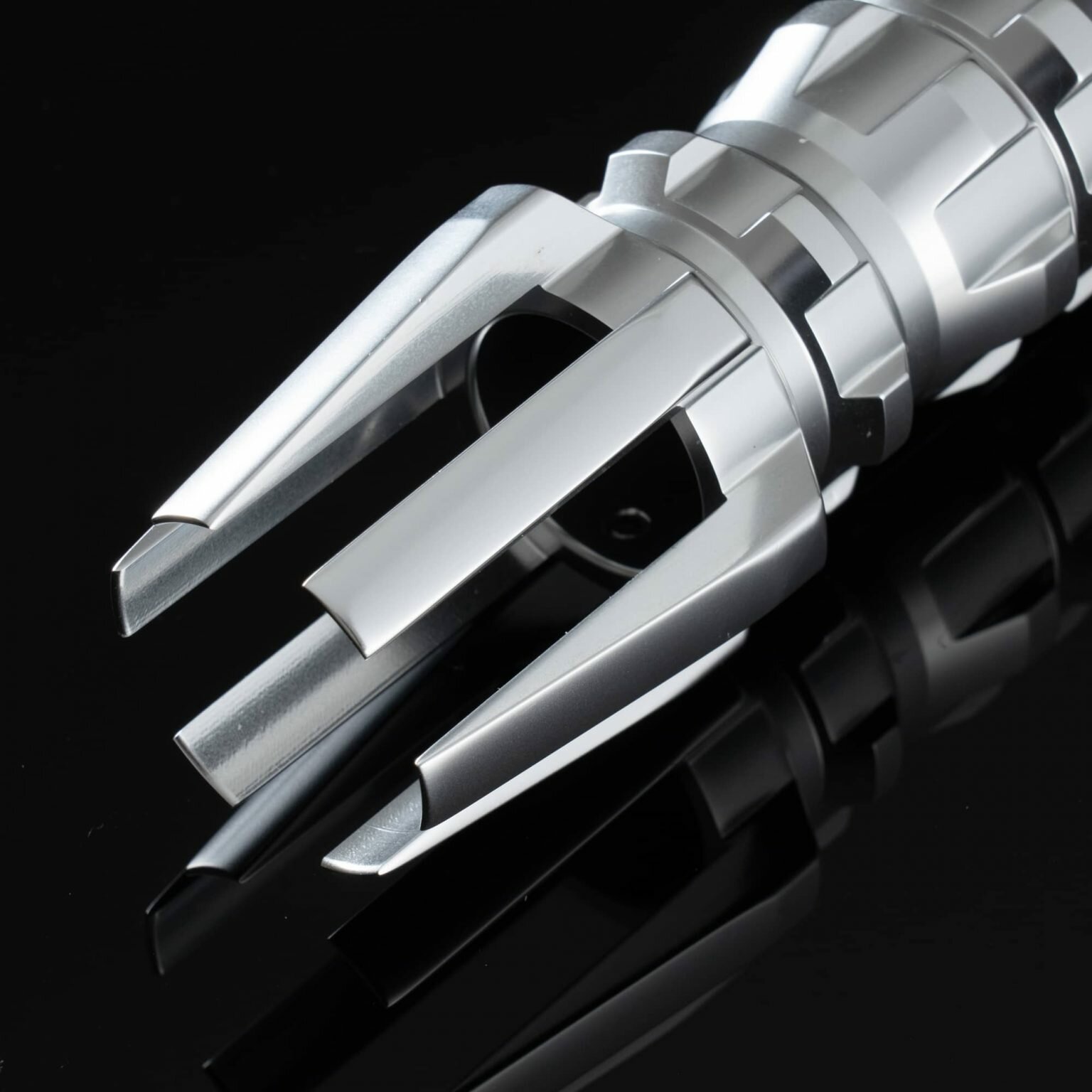 Purchase Claws-Saber Online | SABERDEFIANT